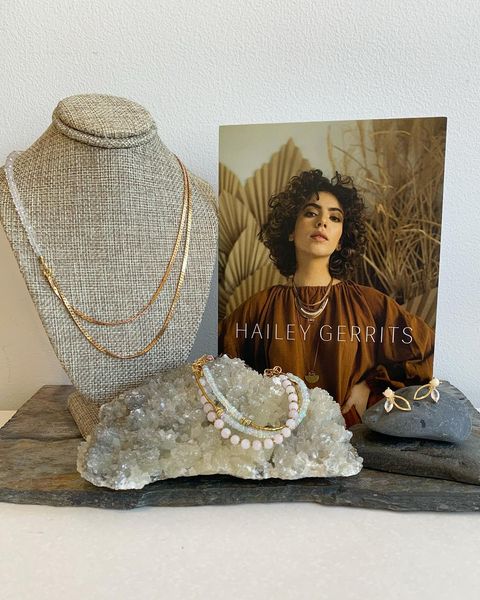 How To Style Jewelry: 5 Simple Steps - The Phoenix